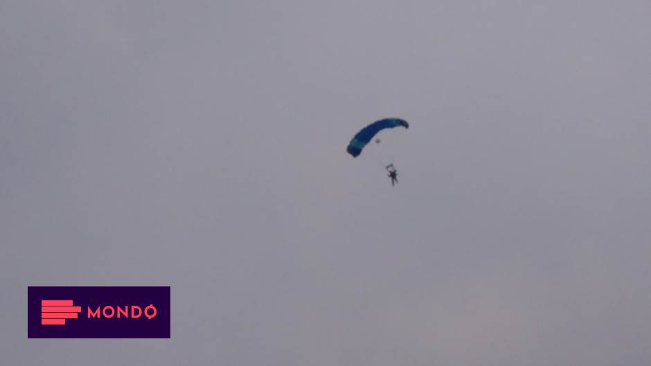 Tuzlak najstariji padobranac u Evropi | Magazin | Zanimljivosti