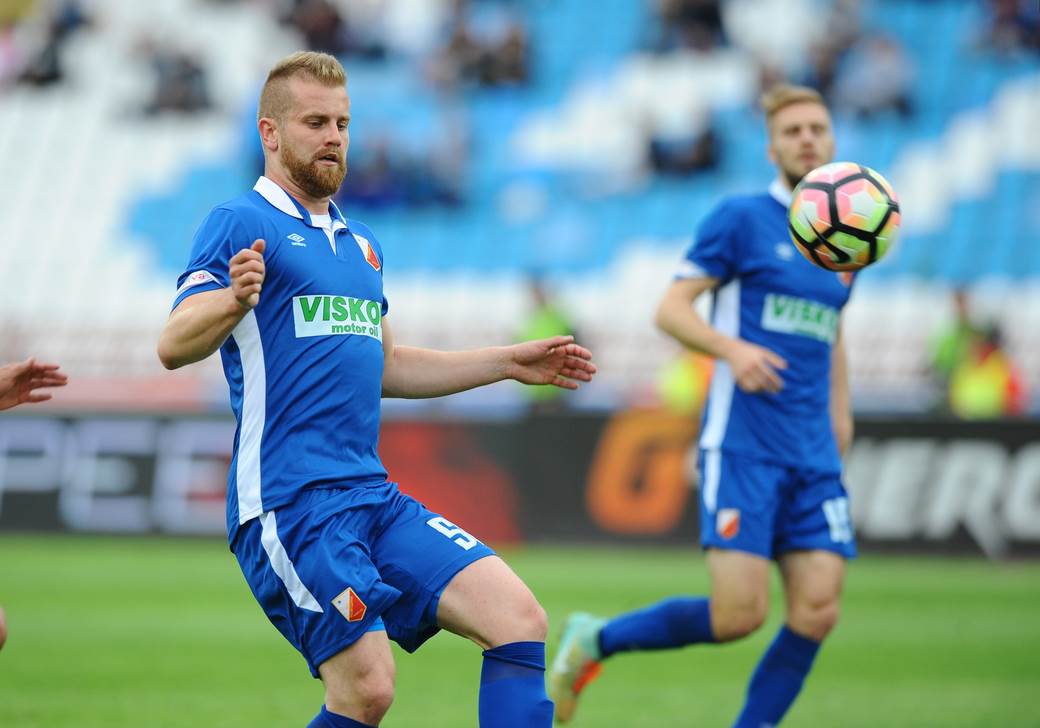 UŽIVO: Promašaj sezone, Tončev veseo, bicikl na tribinama, Čumić "kida ...