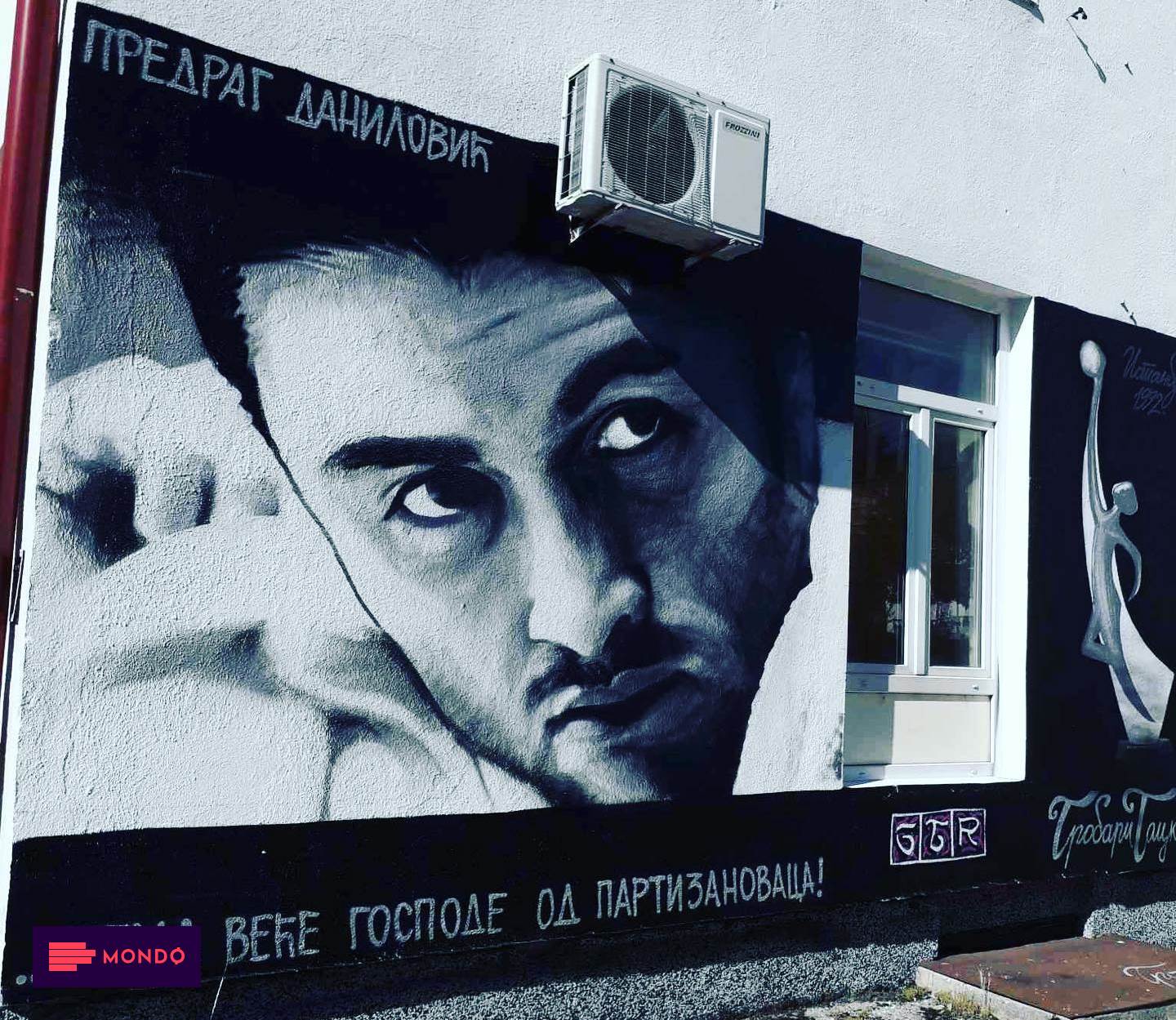 KK-Partizan-GTR-grobarski-trash-romantizam-murali-grafiti-Gacko ...
