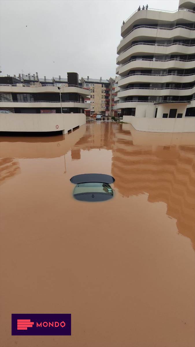 Pogledajte akciju spašavanje bebe iz poplavljene kuće u Sarajevu (VIDEO ...