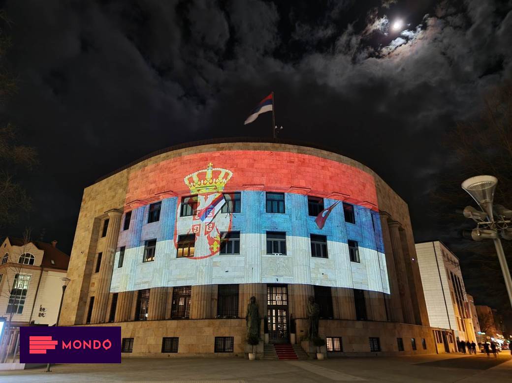 Palata Republike u bojama zastave Srbije