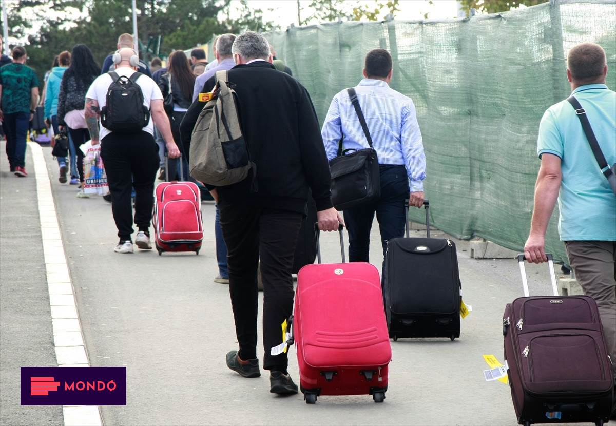 Rusi stižu iz Moskve u Beograd | Info | Region