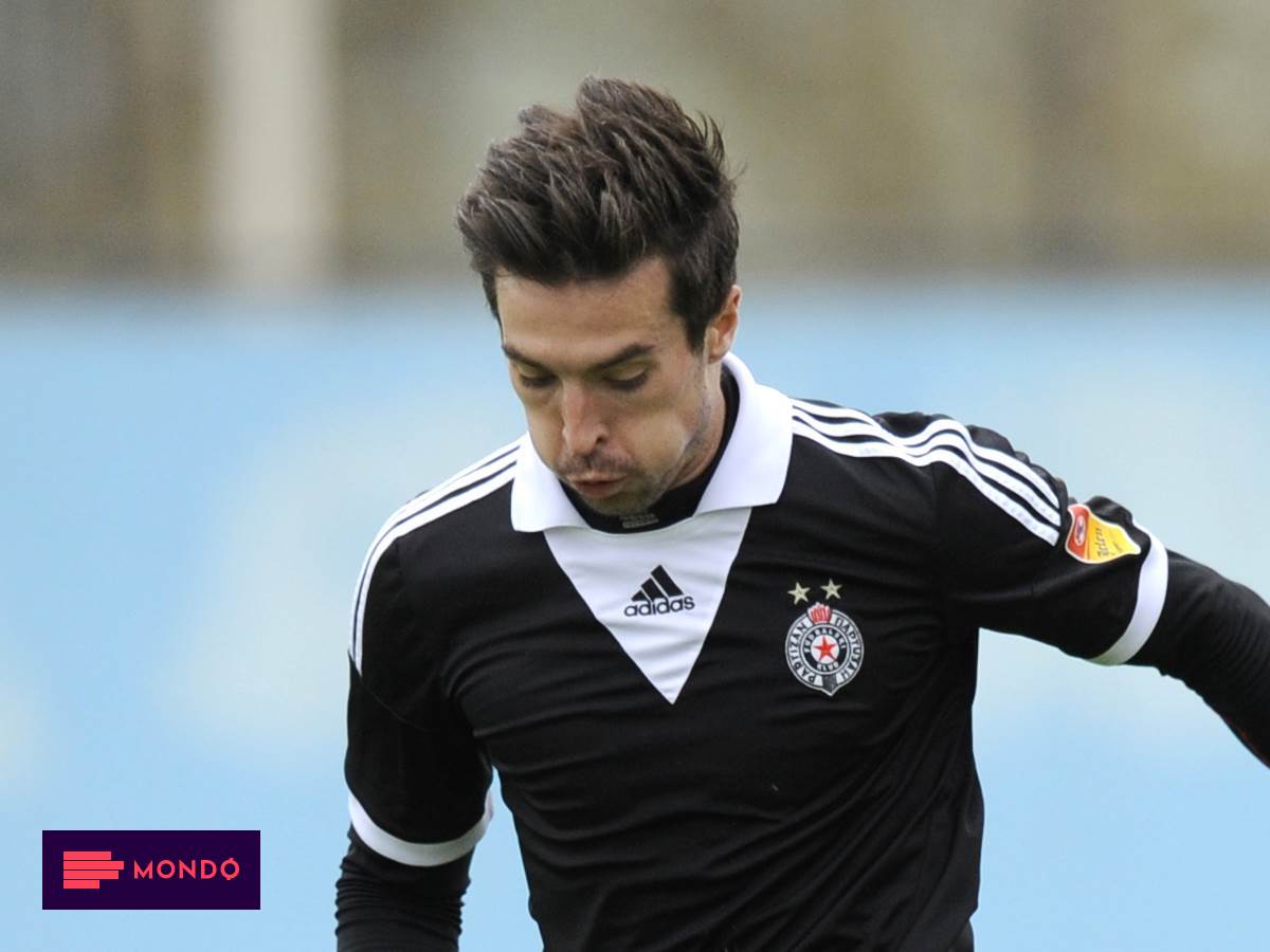 Vladimir Volkov se oprostio od oca | Sport | Fudbal